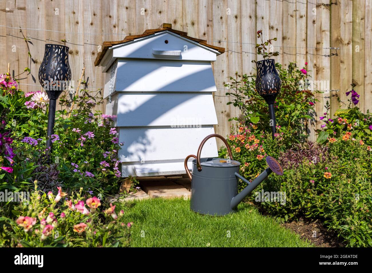 Beehive cottage hi-res stock photography and images - Alamy