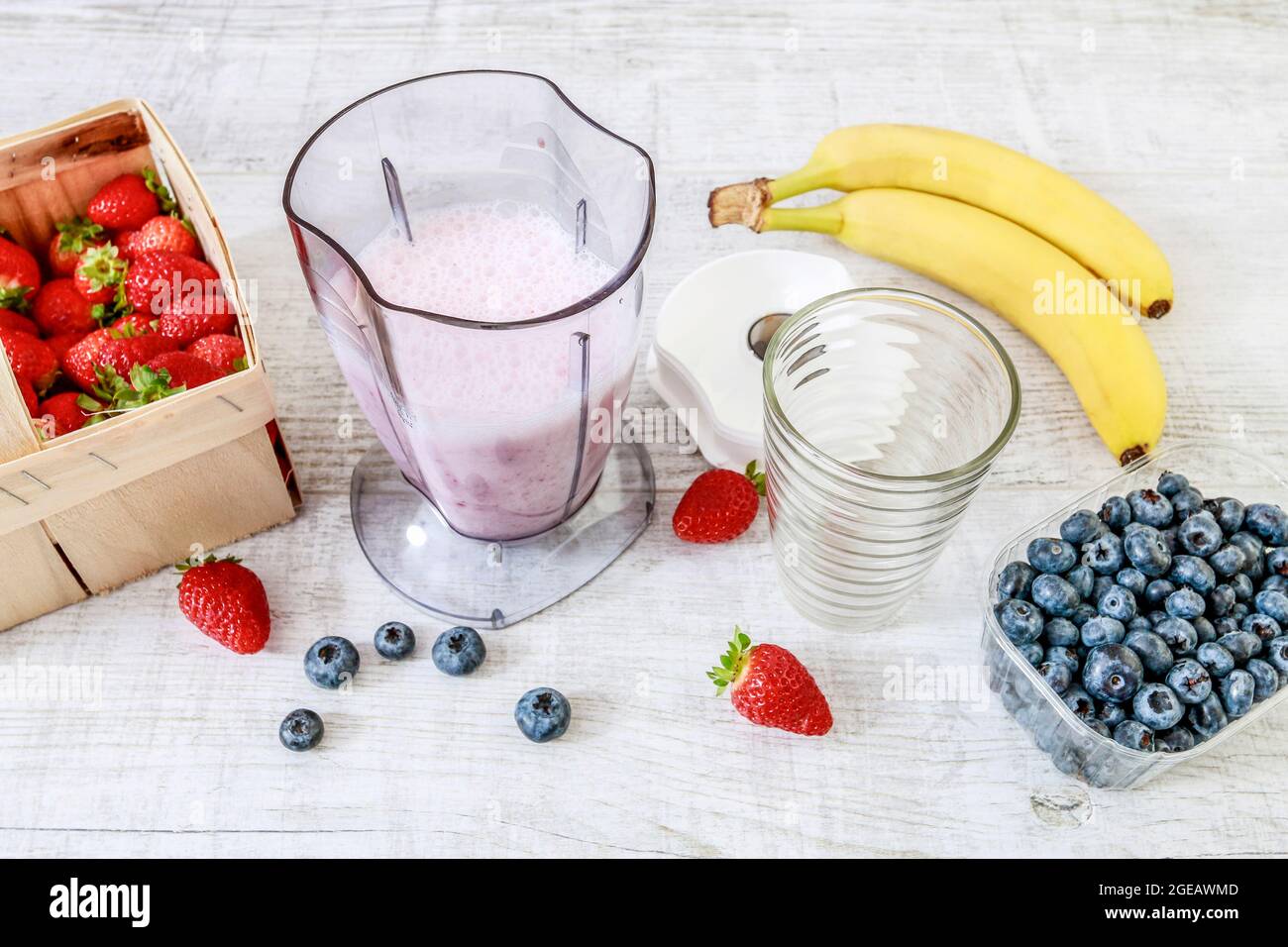 How to make fruit smoothie using blender. Step by step, tutorial Stock ...