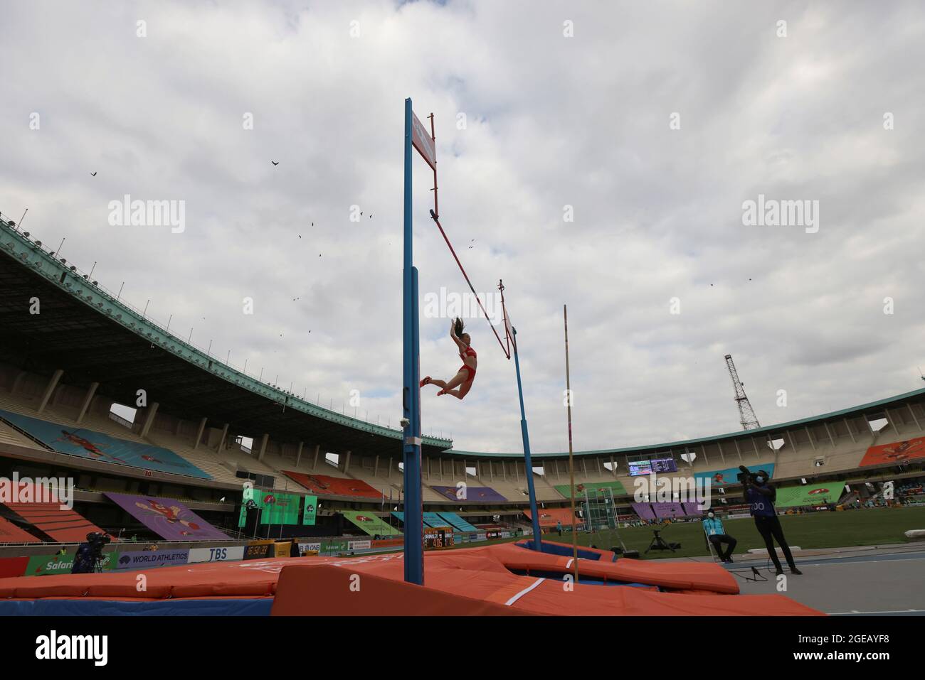 Pole vault final hi-res stock photography and images - Alamy