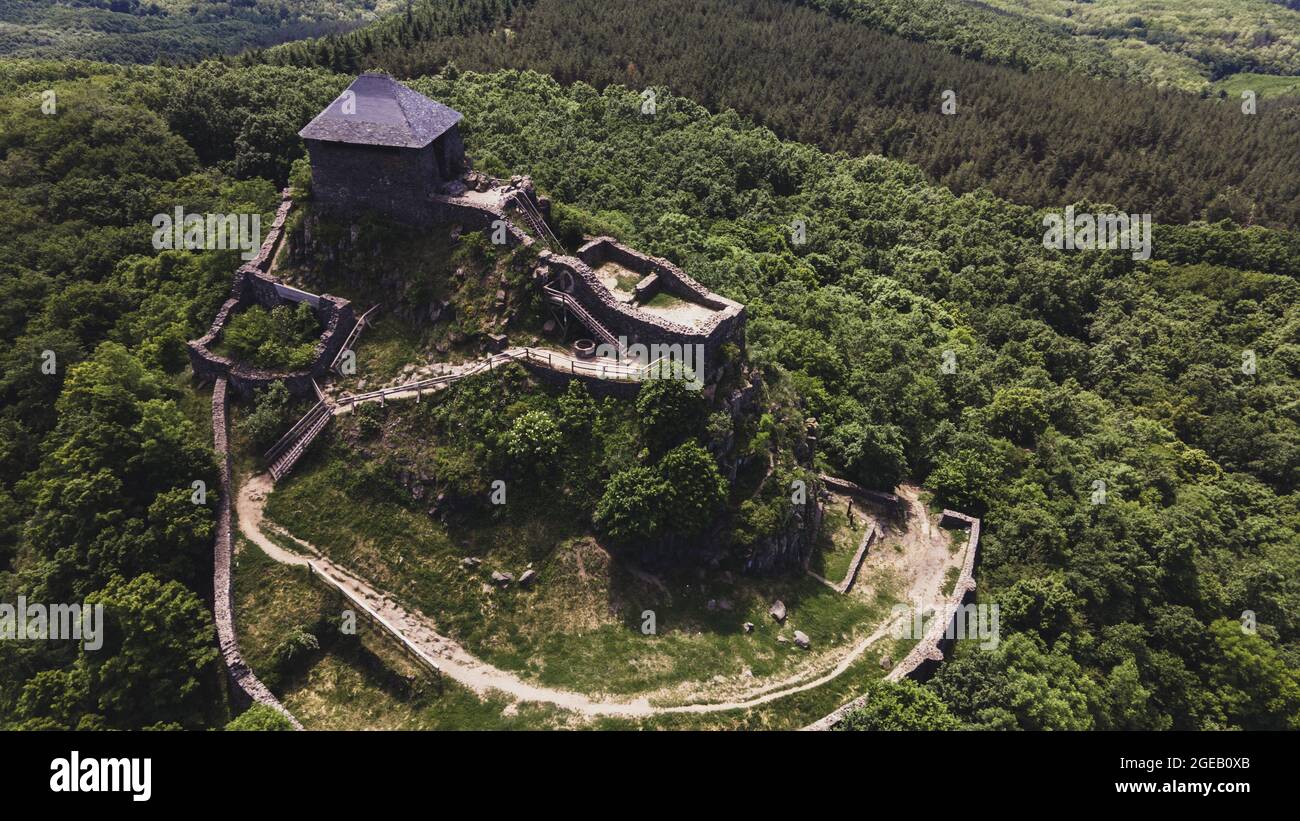 Salgo castle hi-res stock photography and images - Alamy