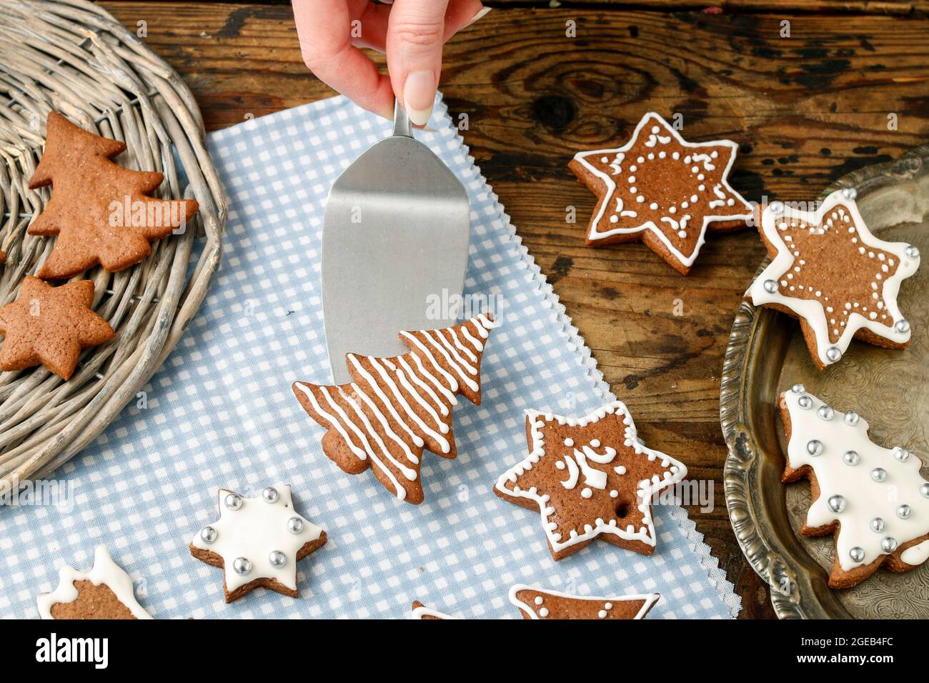 How to make christmas gingerbread cookies, step by step, tutorial Stock ...