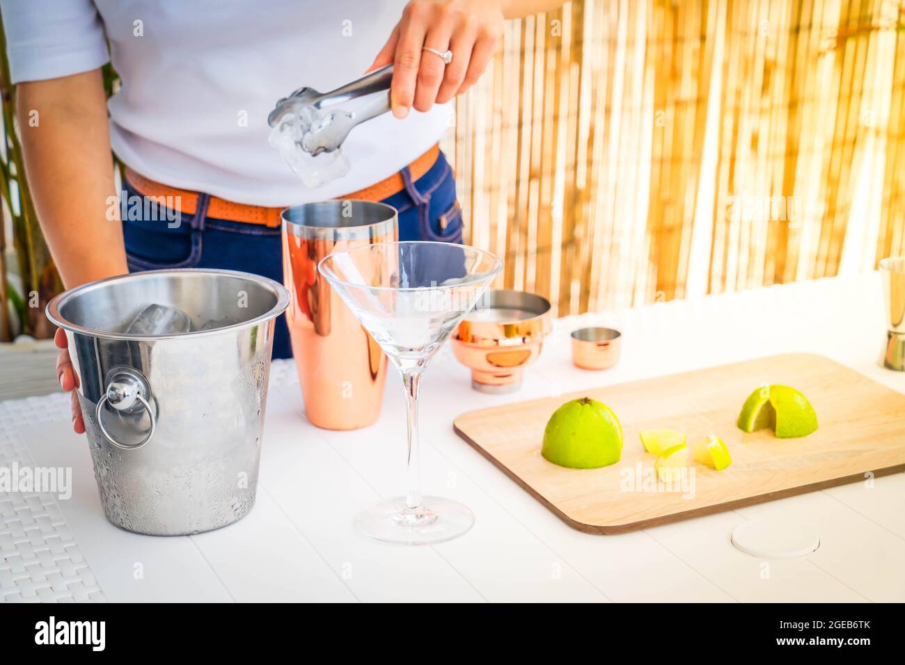 Ice cube with face hi-res stock photography and images - Alamy