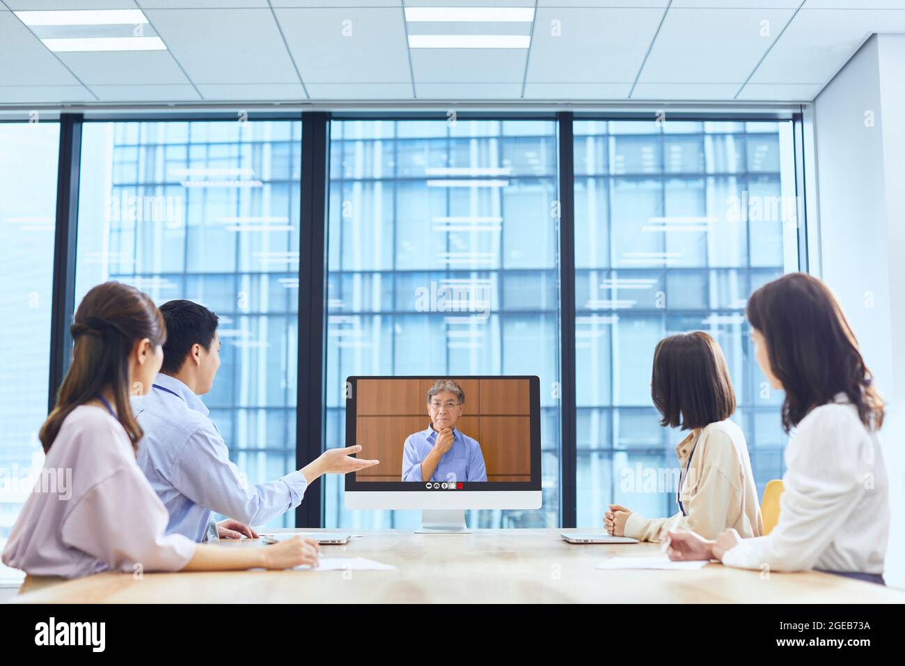 Remote team member hi-res stock photography and images - Alamy