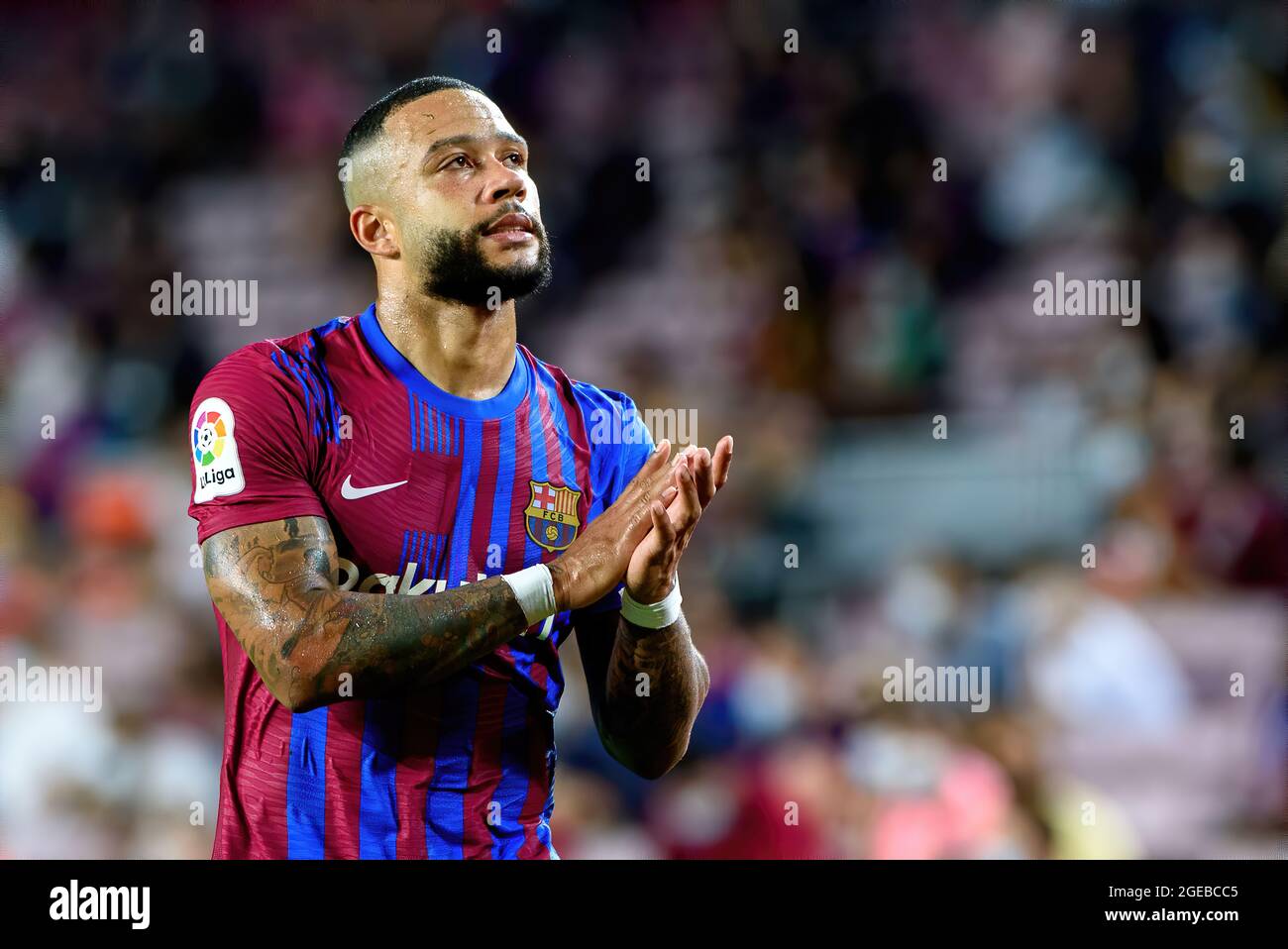 BARCELONA - AUG 15: Memphis Depay plays at the La Liga match between FC ...
