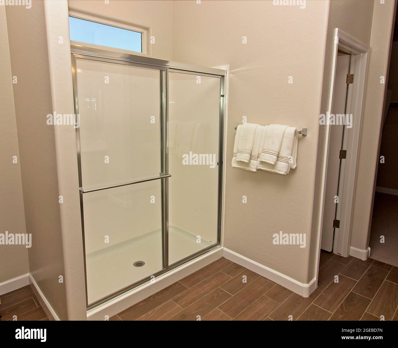 Corner shower stall hi-res stock photography and images - Alamy