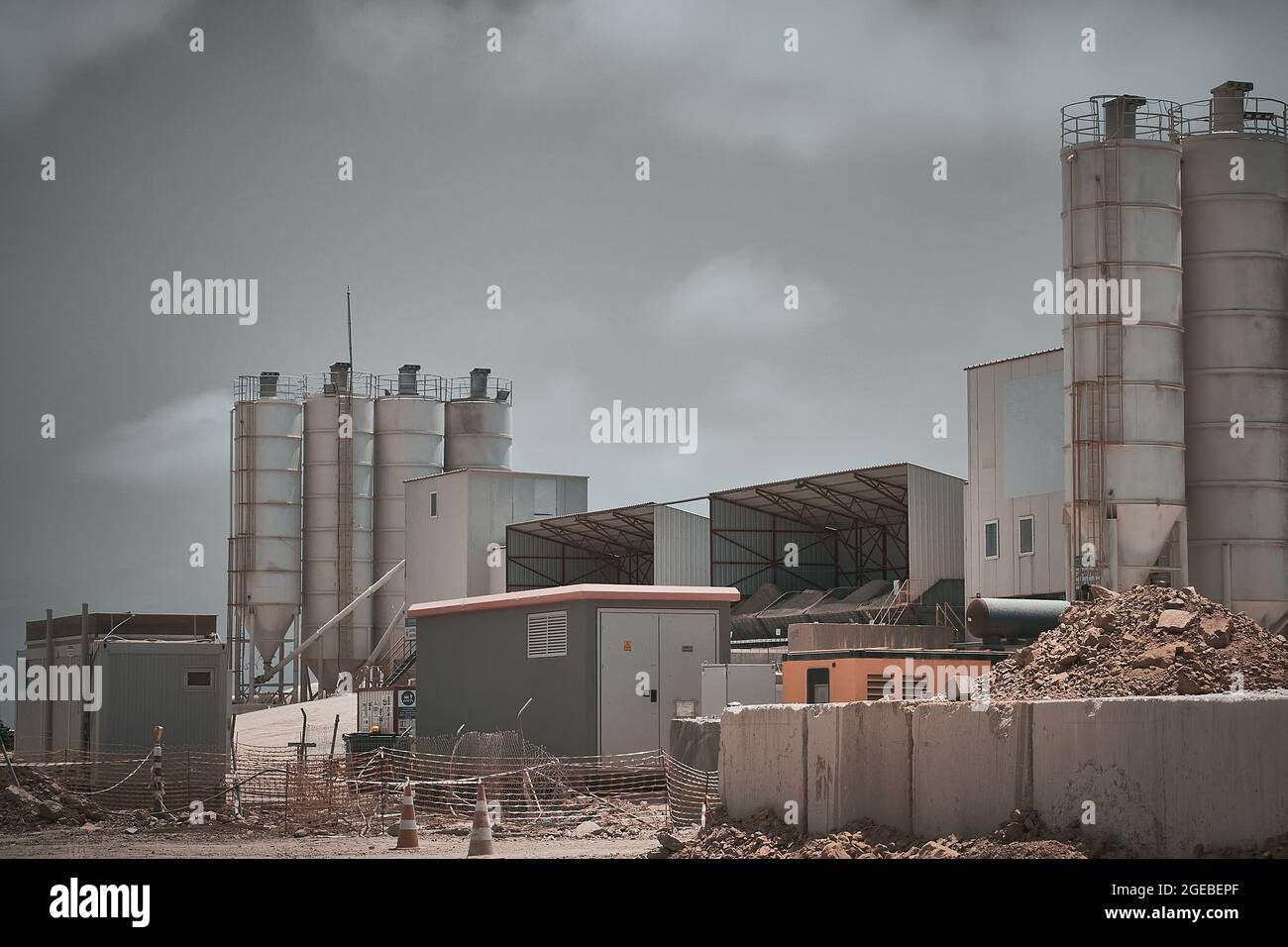 Factory Silos Plant Silo High Resolution Stock Photography and Images ...