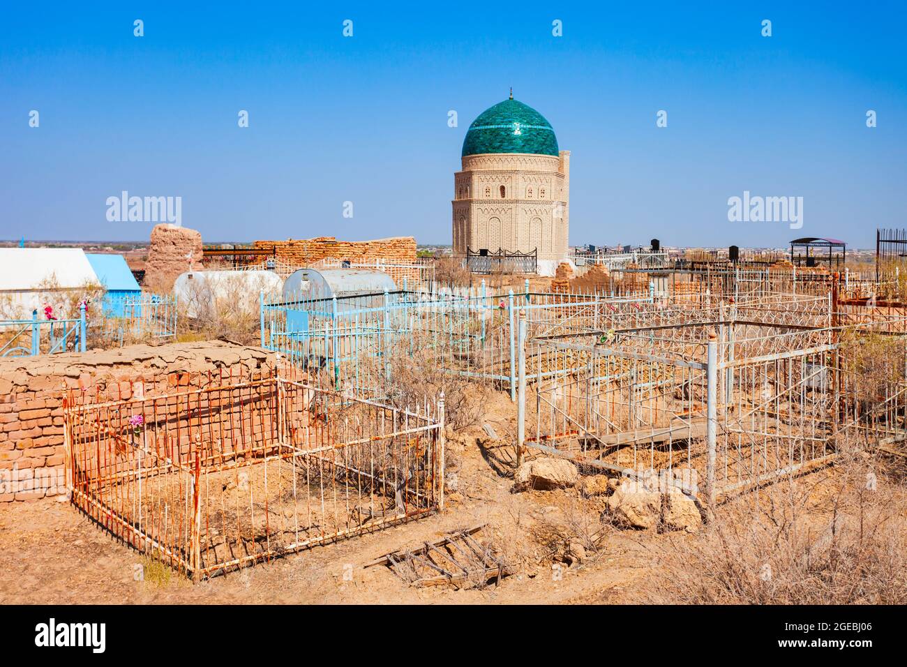 Ancient structures hi-res stock photography and images - Alamy