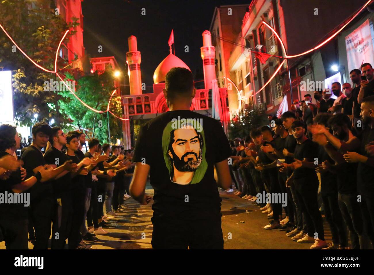 Istanbul, Turkey. 17th Aug, 2021. Shiites Muslims participate in a ...
