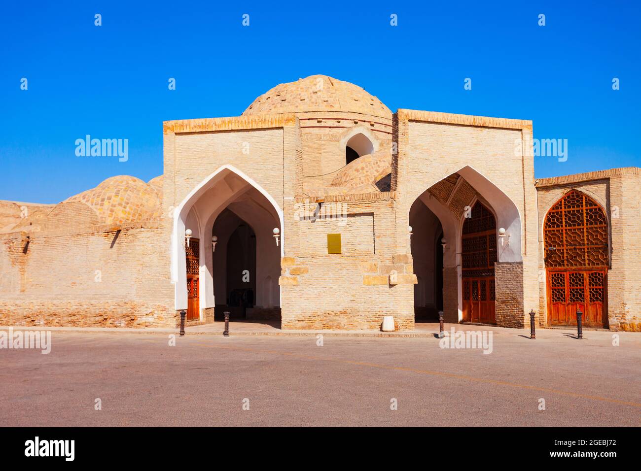 Toqi Zargaron Bazaar is a covered market near the Kalyan Mosque Minaret ...