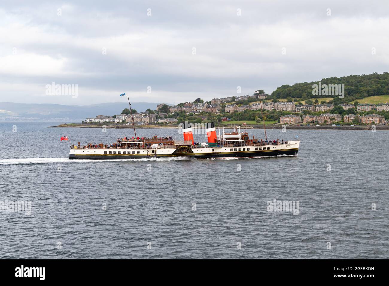 Waverley paddle steamer arriving at rothesay hi-res stock photography ...