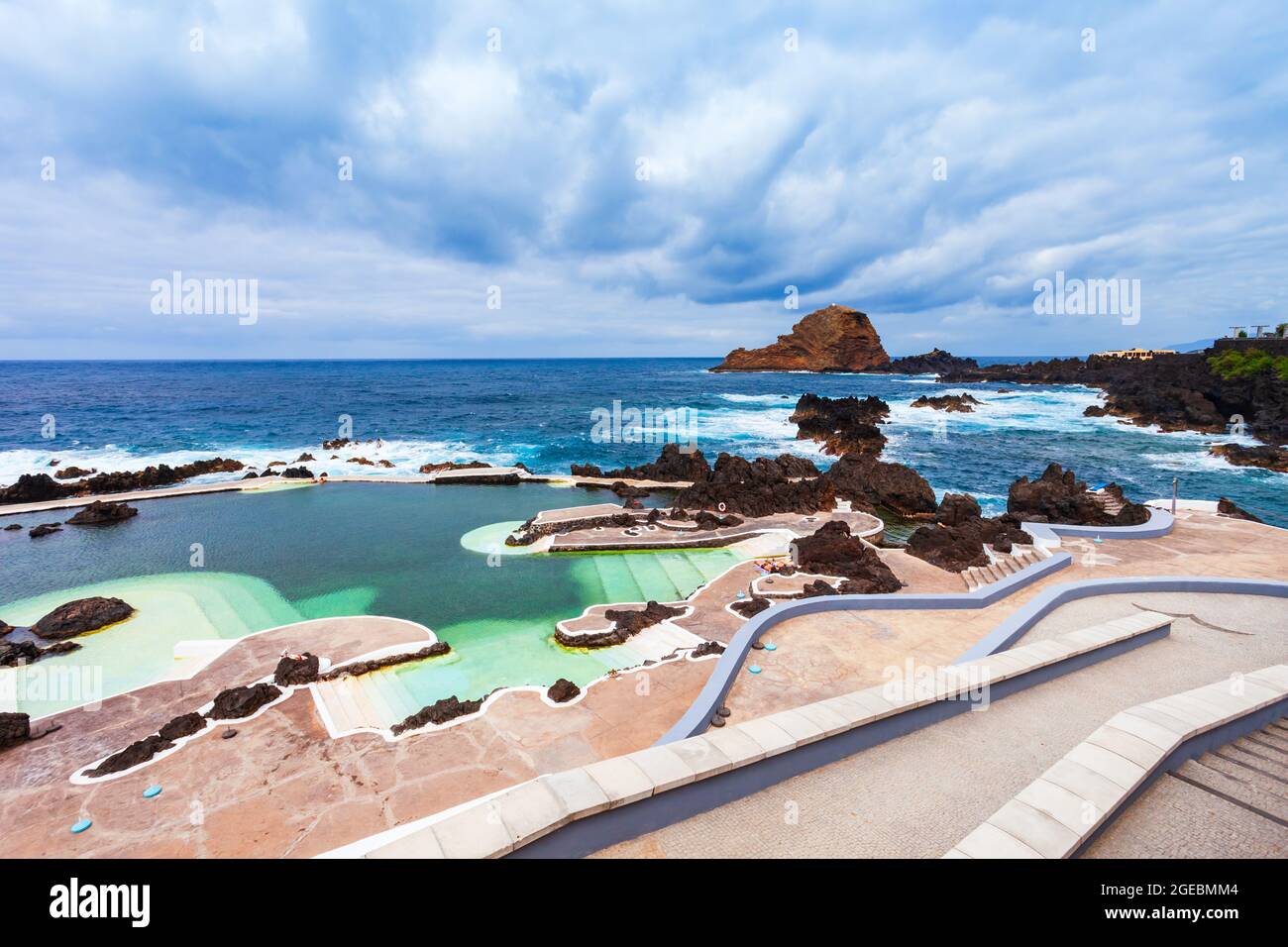 Lava pools hi-res stock photography and images - Alamy