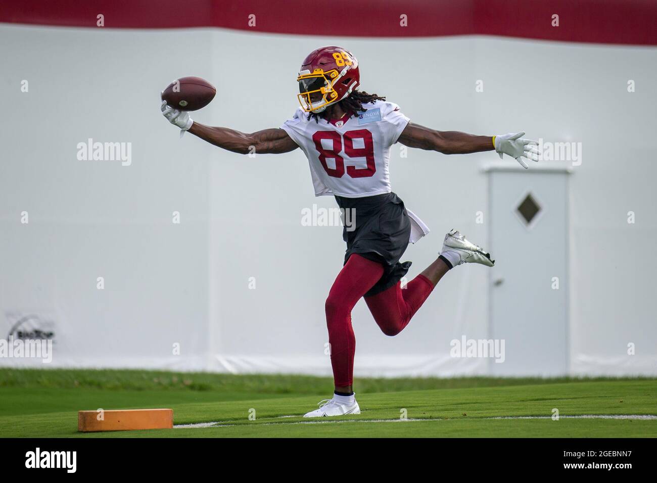 Camp sims hi-res stock photography and images - Alamy