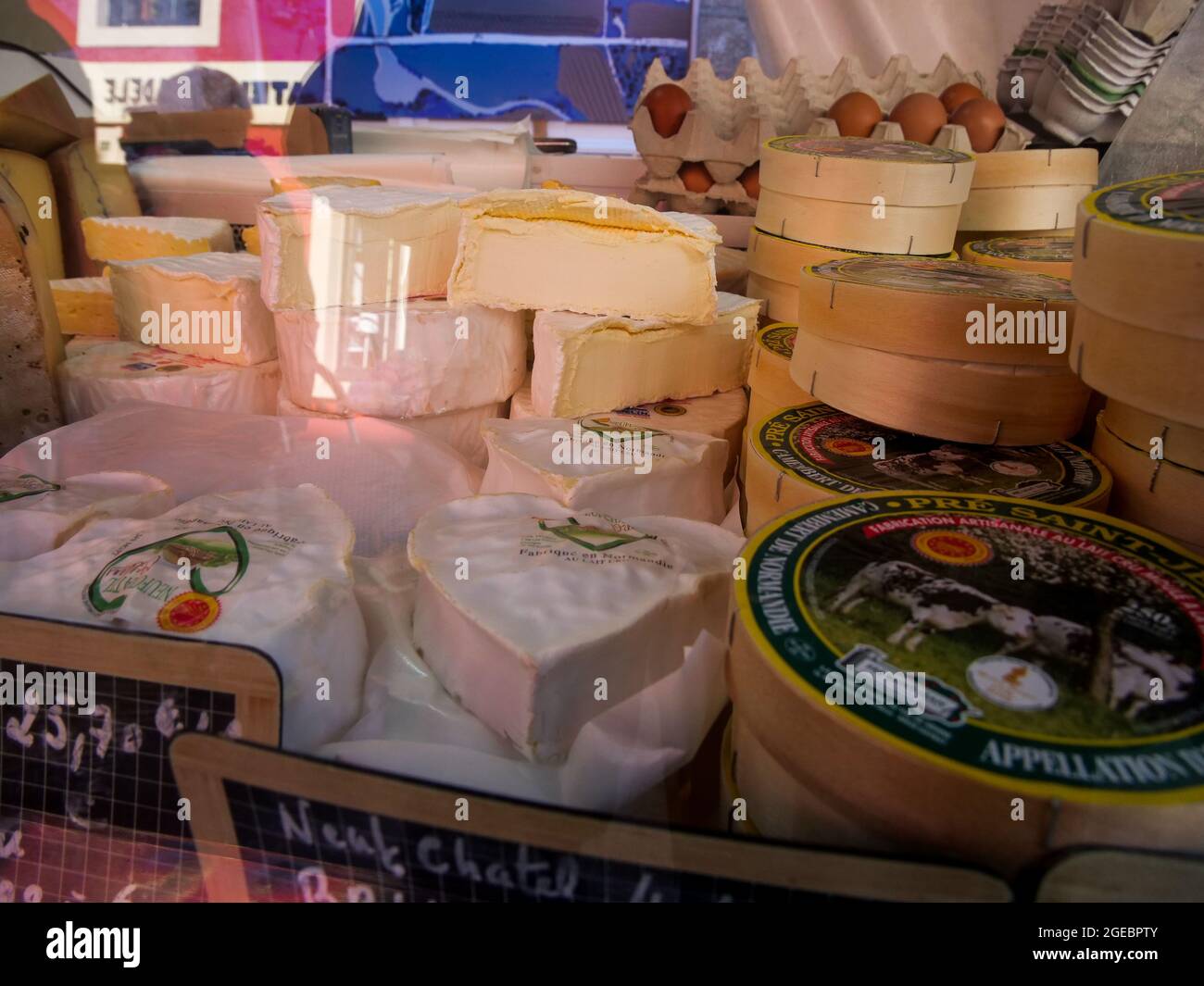 Camembert de normandy hi-res stock photography and images - Alamy