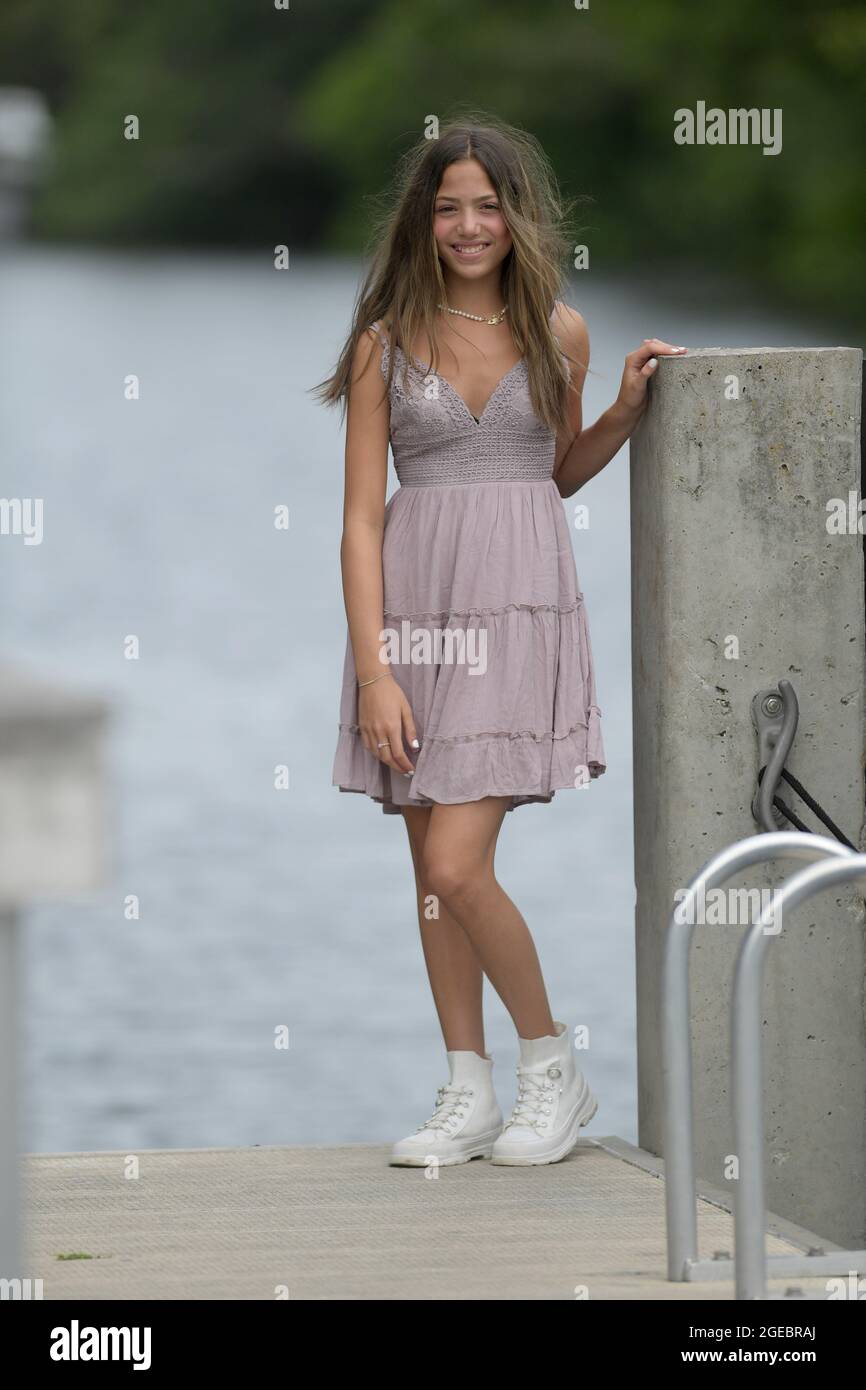 Teen model addison lobozzo photoshoot hi-res stock photography and ...