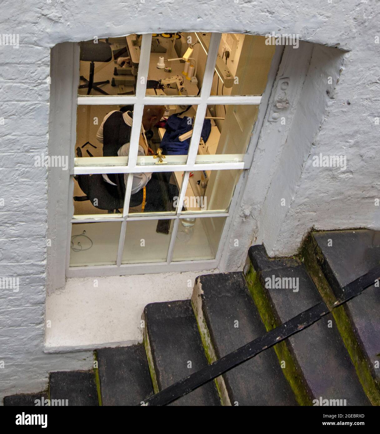 Bespoke savile row tailor hi-res stock photography and images - Alamy