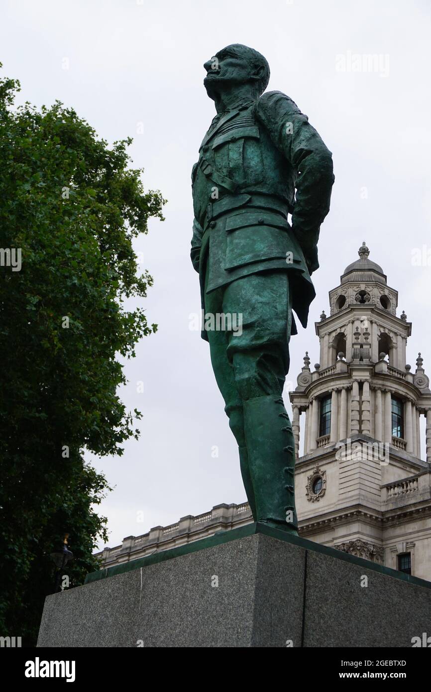 Ian Christian Smuts statue at Parliament Square, London, United kingdom ...