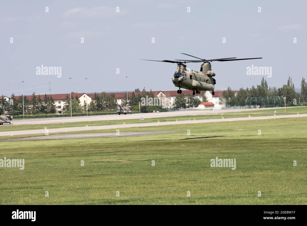 A U.S. Army 1st Combat Aviation Brigade, 1st Infantry Division CH-47 ...