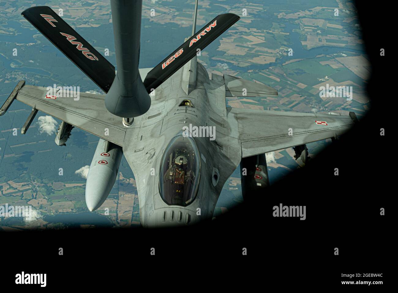 126th arw hi-res stock photography and images - Alamy