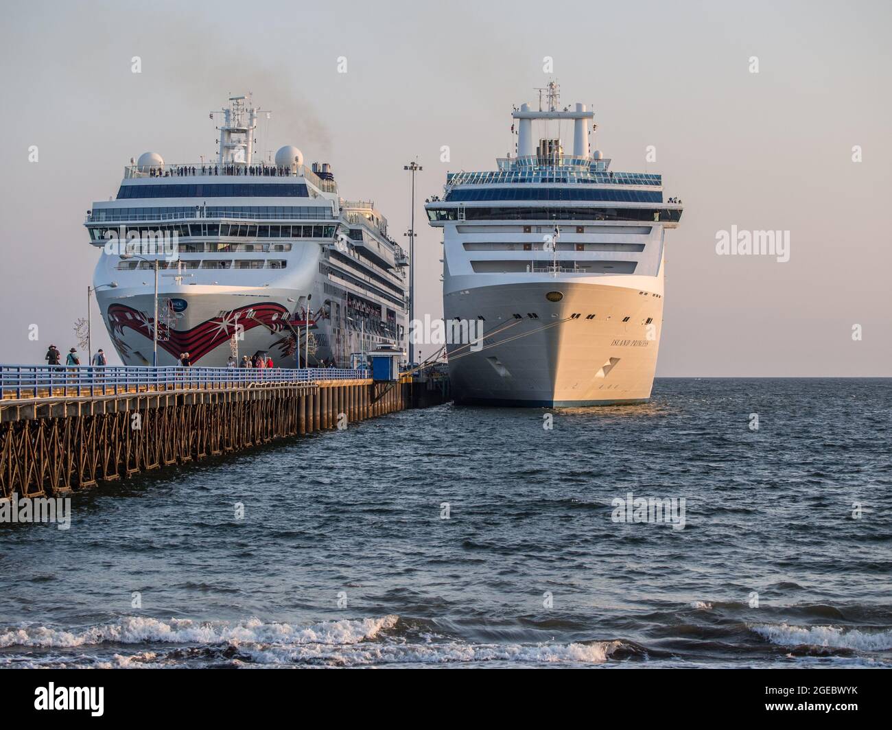 Island princess hi-res stock photography and images - Alamy