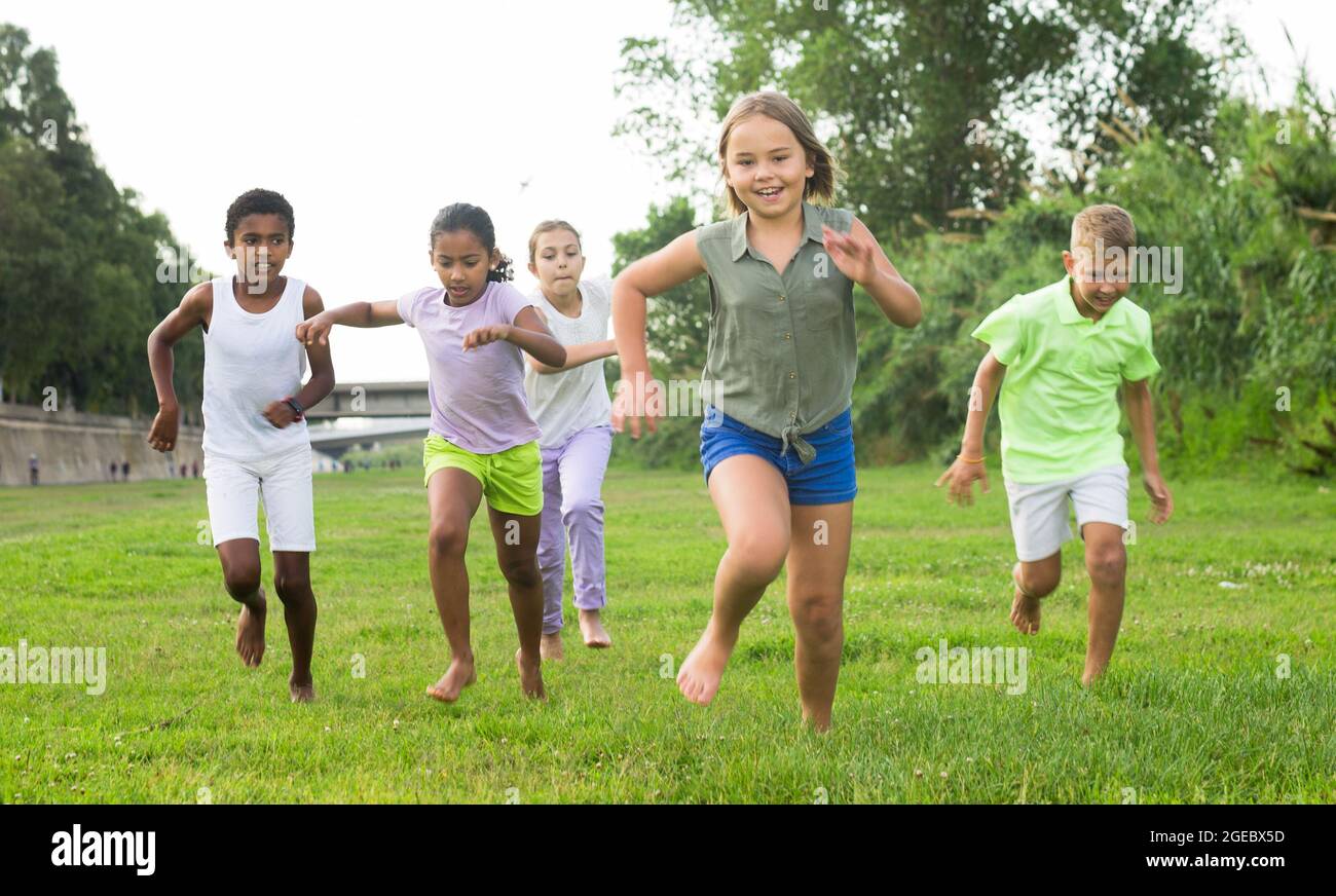 Nigerian girls hi-res stock photography and images - Alamy