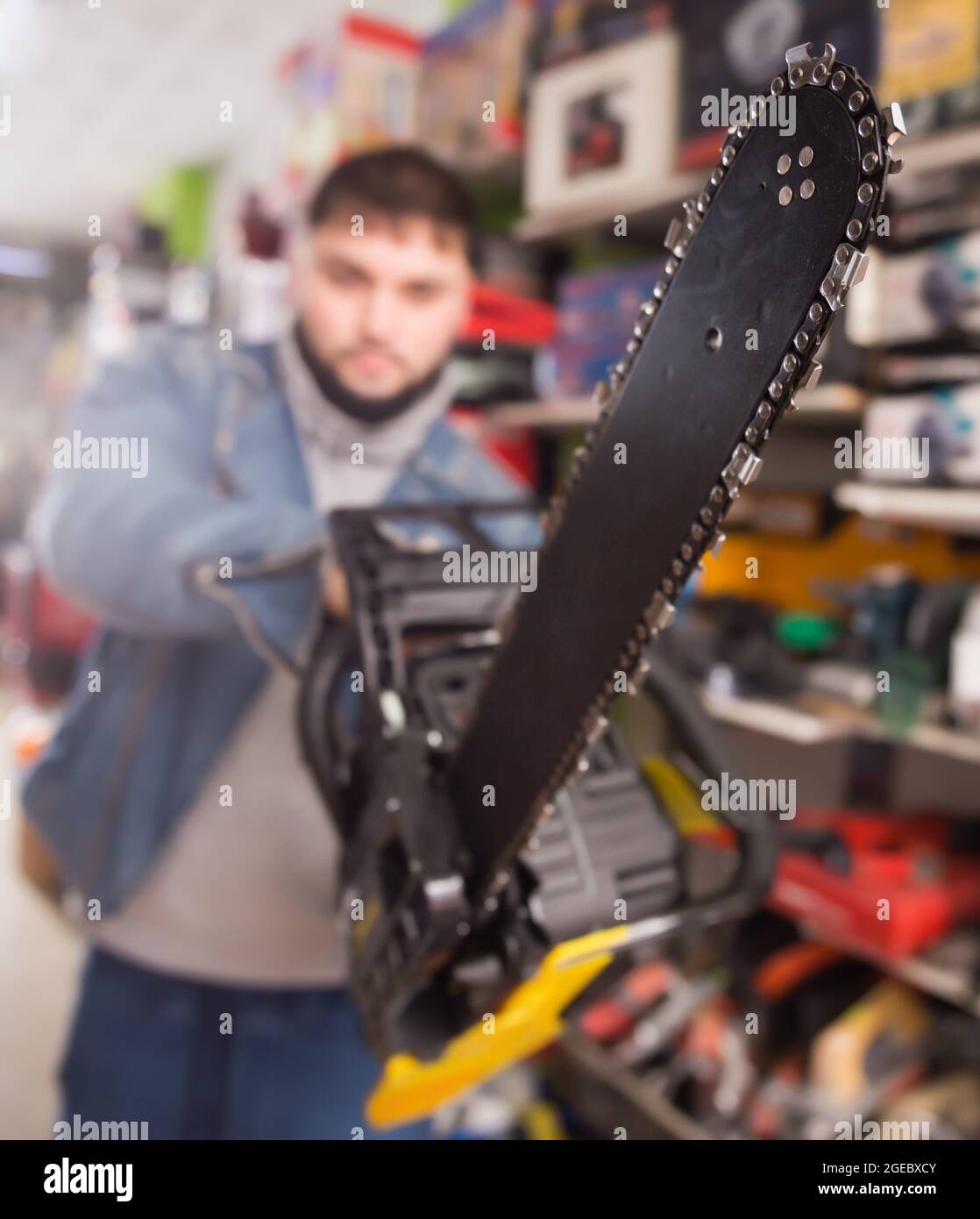 Chainsaw shelf hi-res stock photography and images - Alamy