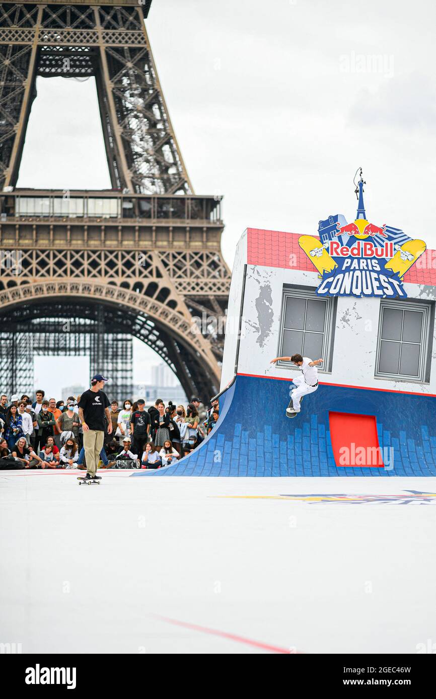 Red bull paris conquest 2021 hi-res stock photography and images - Alamy