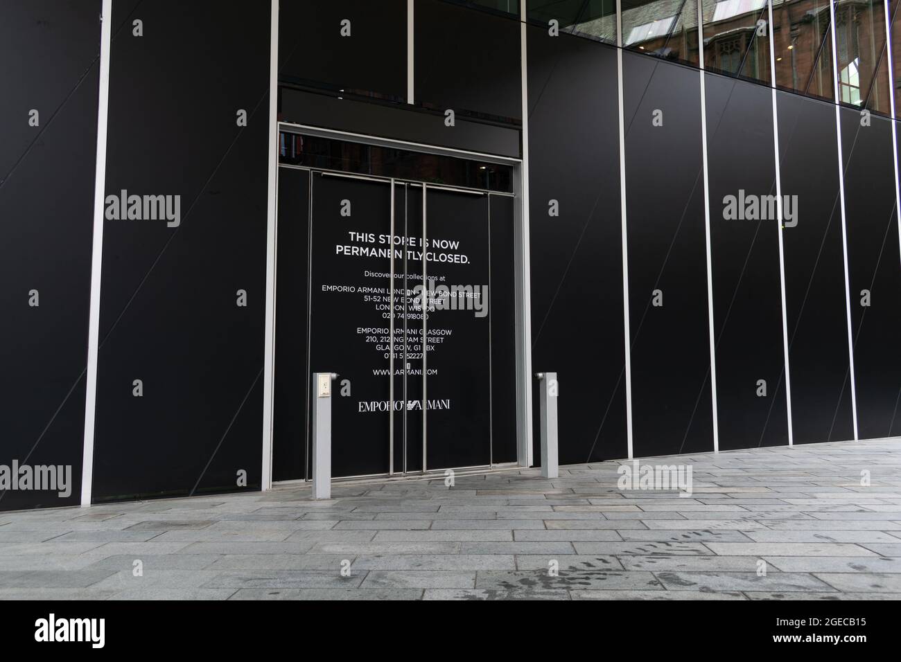 Permanently closed sign hi-res stock photography and images - Alamy