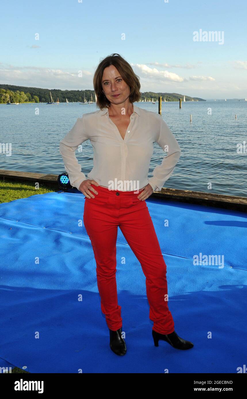 Starnberg, Germany. 18th Aug, 2021. Actress Inka Friedrich arrives for ...