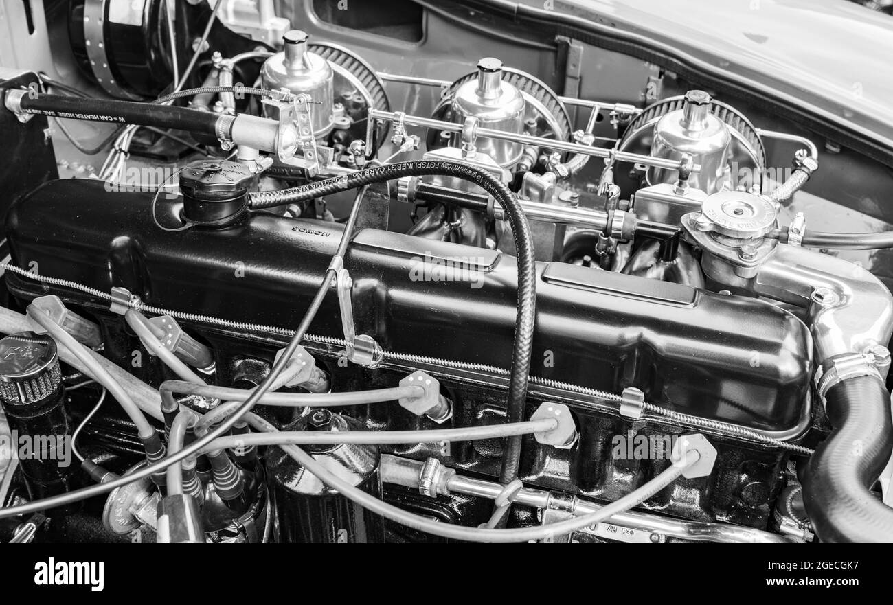 Austin Healey 3 litre straight six engine Stock Photo - Alamy
