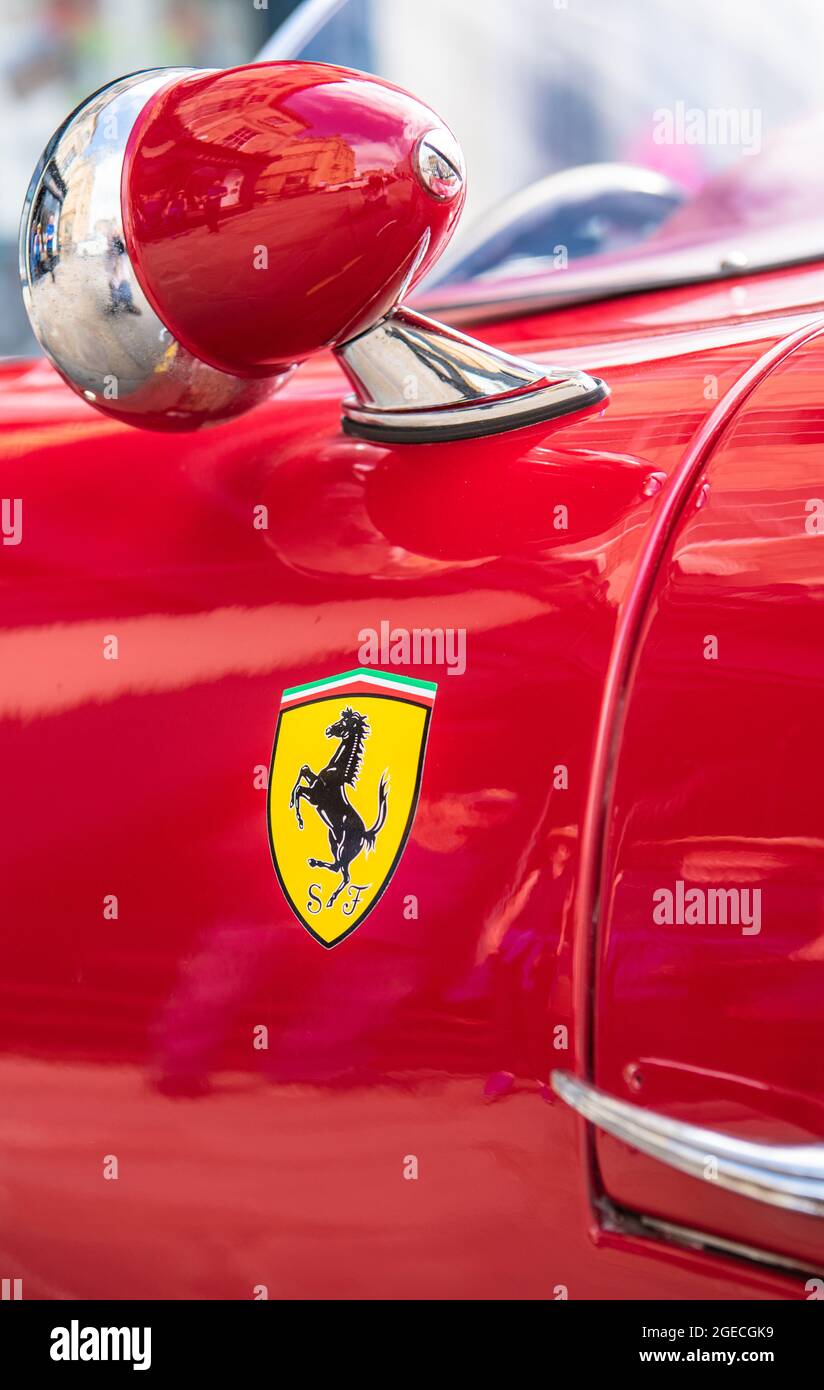 Ferrari wing mirror hi-res stock photography and images - Alamy
