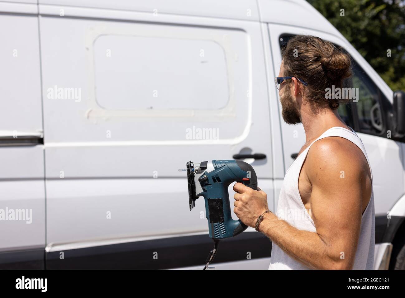 Jigsaw man hi-res stock photography and images - Alamy