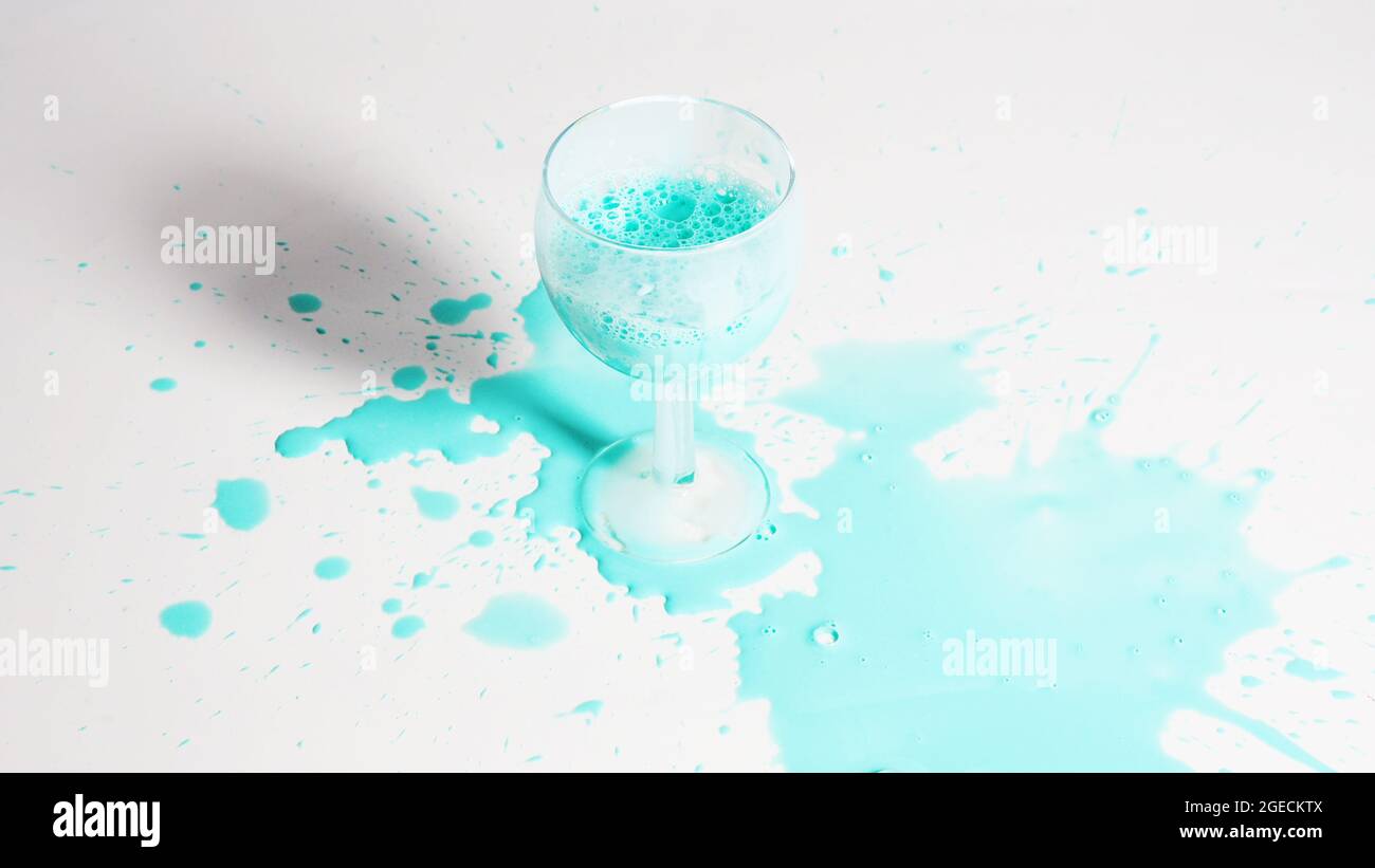 Water spilled on floor hi-res stock photography and images - Alamy