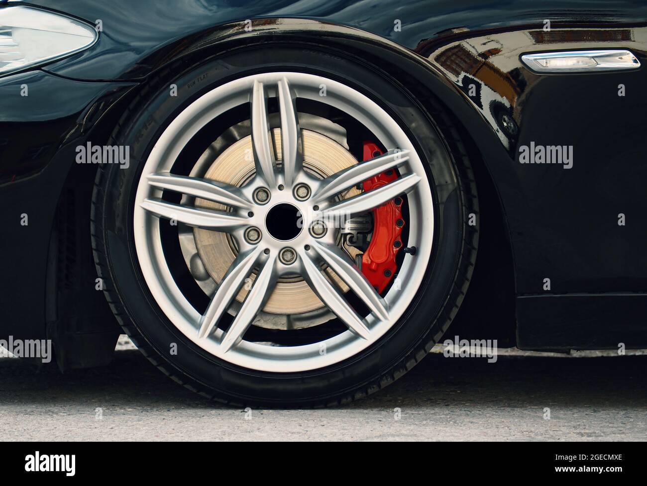 Gray rims hi-res stock photography and images - Alamy