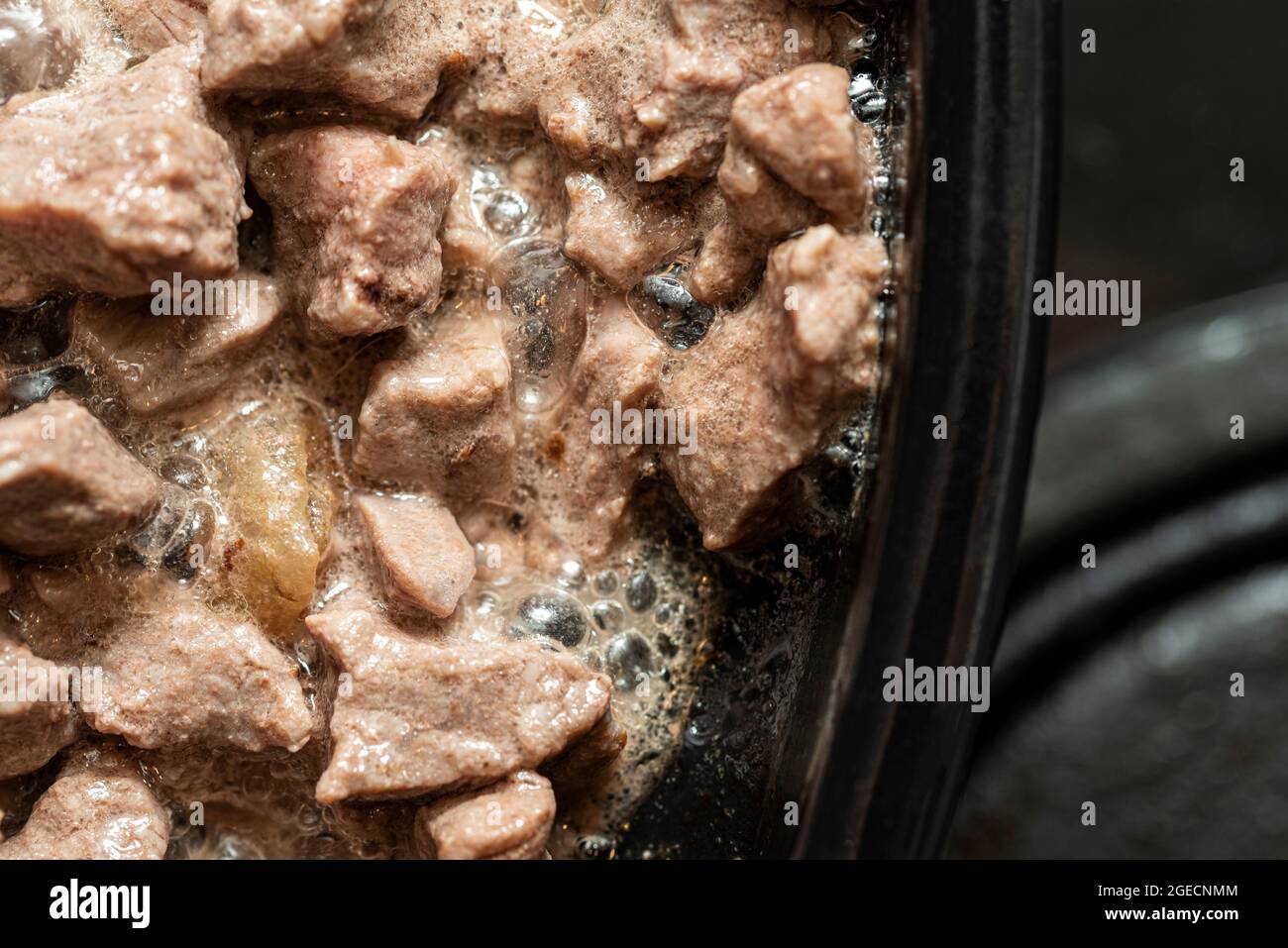 Meat saute in traditional pan. Turkish Sac Kavurma Stock Photo - Alamy