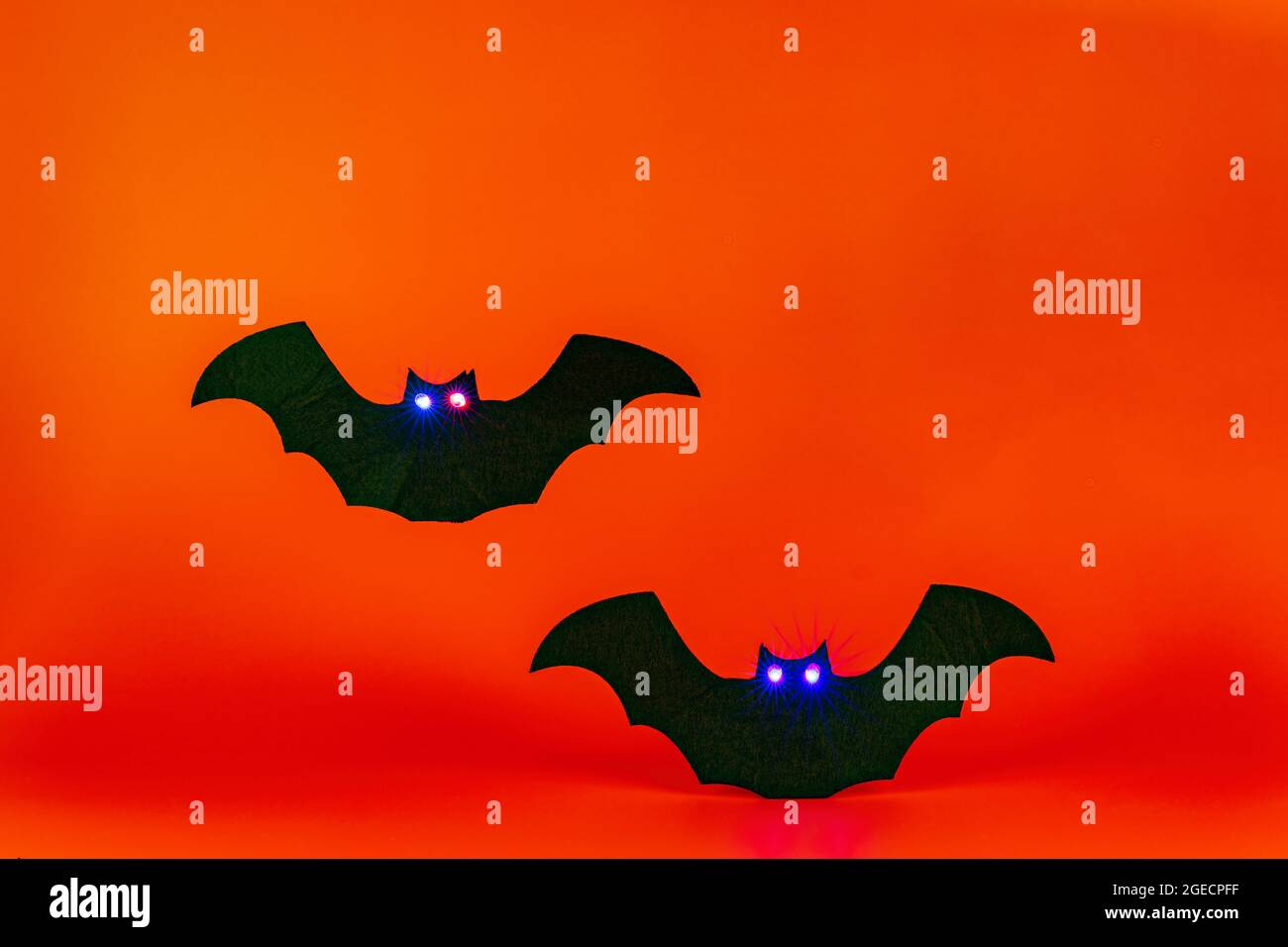 Orange and red background hi-res stock photography and images - Alamy