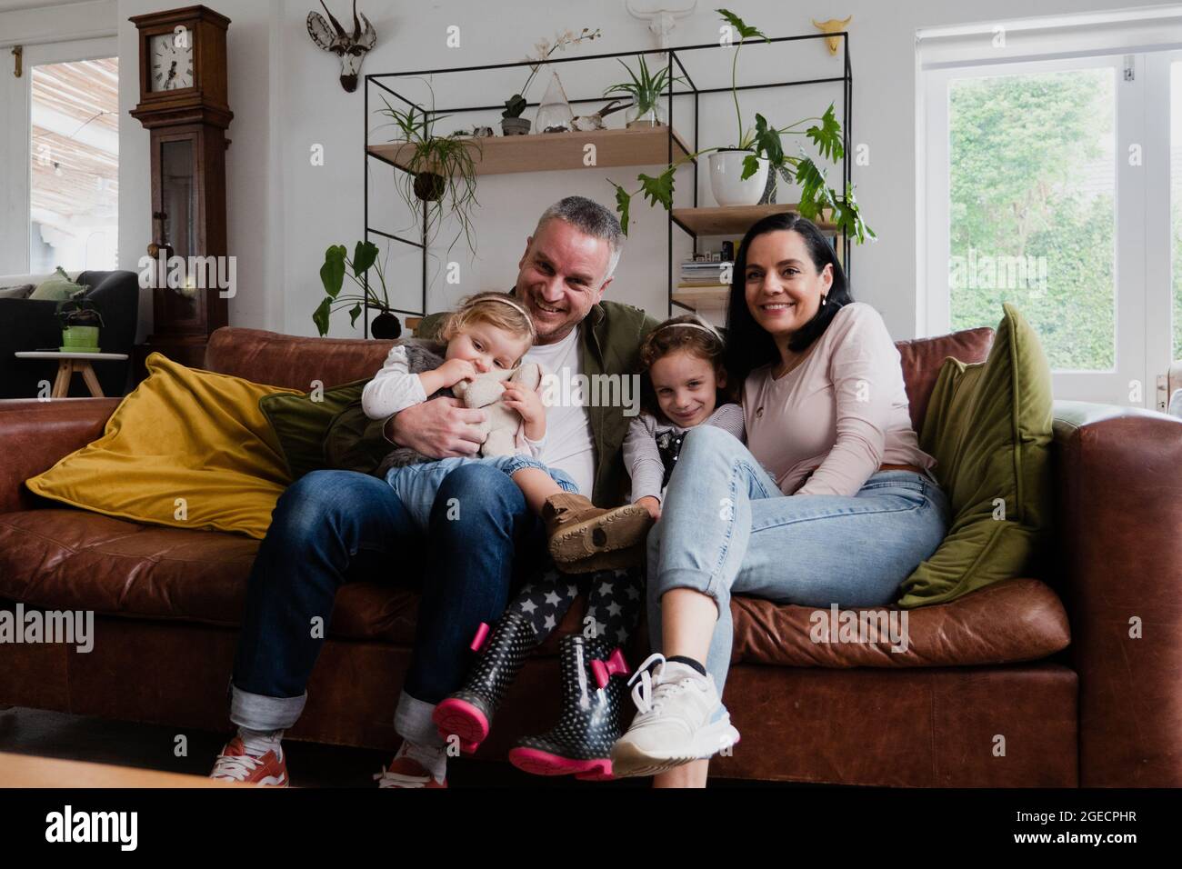 Laughing children indoor hi-res stock photography and images - Alamy