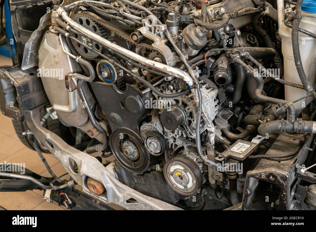 Detail of Car engine disassembled for maintenance Stock Photo - Alamy