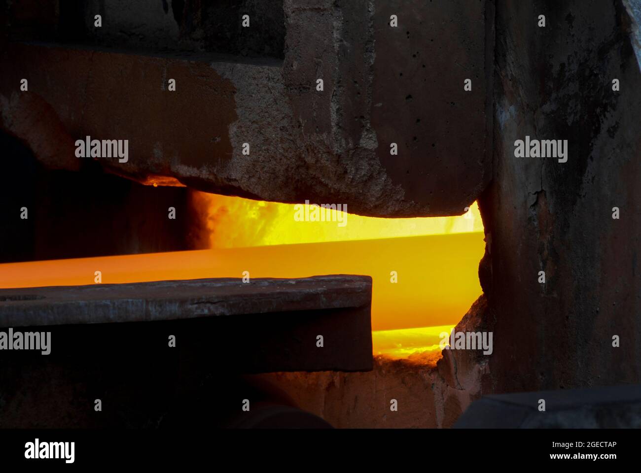 Molten metals hi-res stock photography and images - Alamy