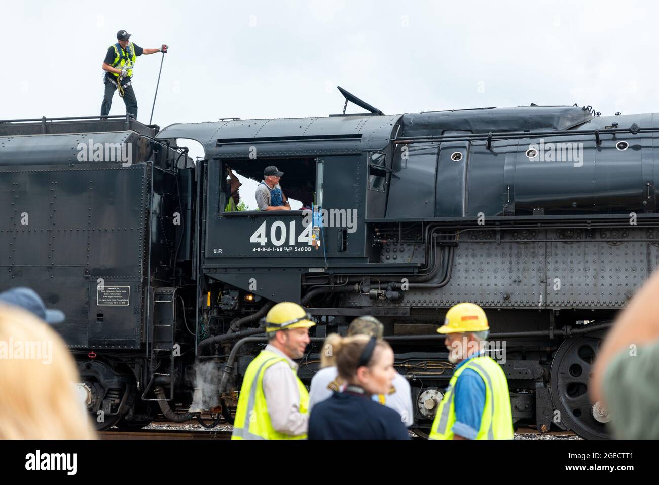 Union Pacific's Big Boy backs up in Beaumont, Texas on Wednesday ...