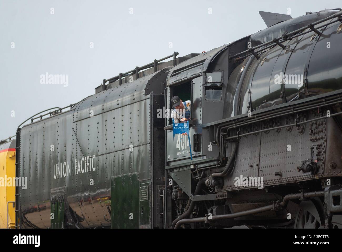 Union Pacific's Big Boy backs up in Beaumont, Texas on Wednesday ...