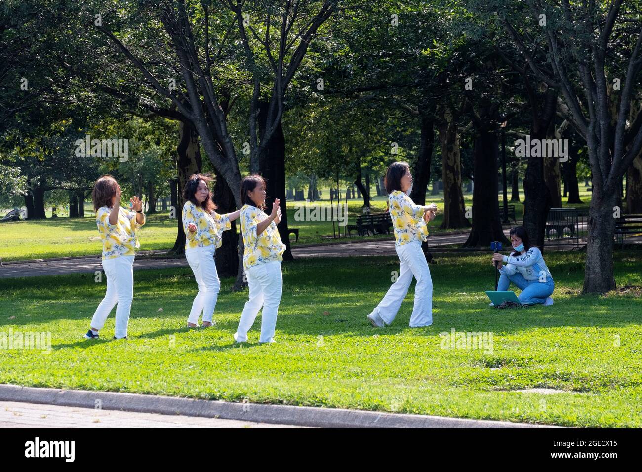 Matching uniforms hi-res stock photography and images - Alamy