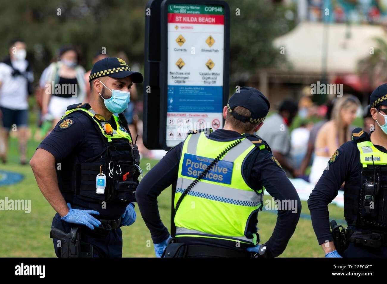 Police officers melbourne hi-res stock photography and images - Alamy