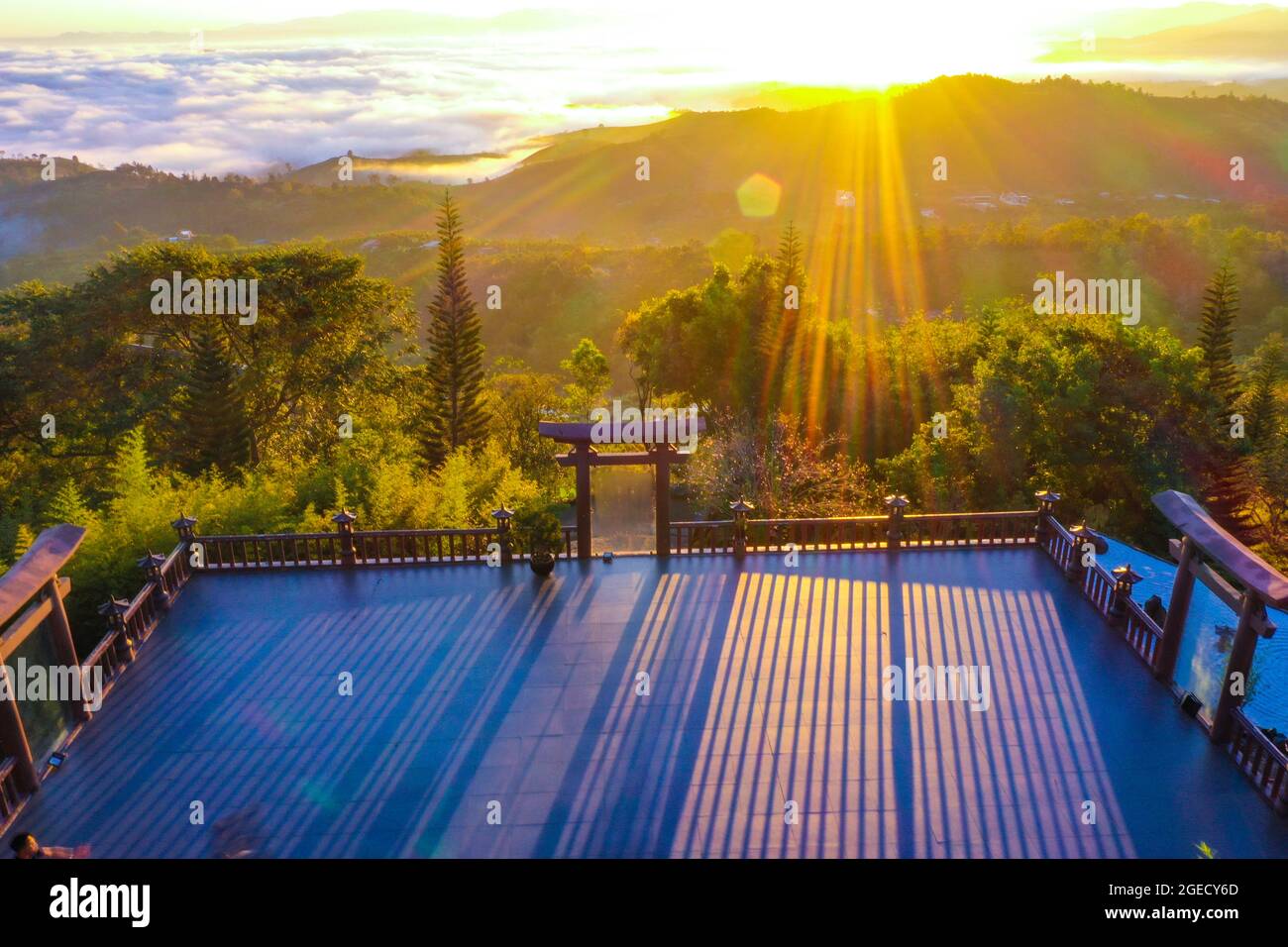Chua phap lam temple hi-res stock photography and images - Alamy