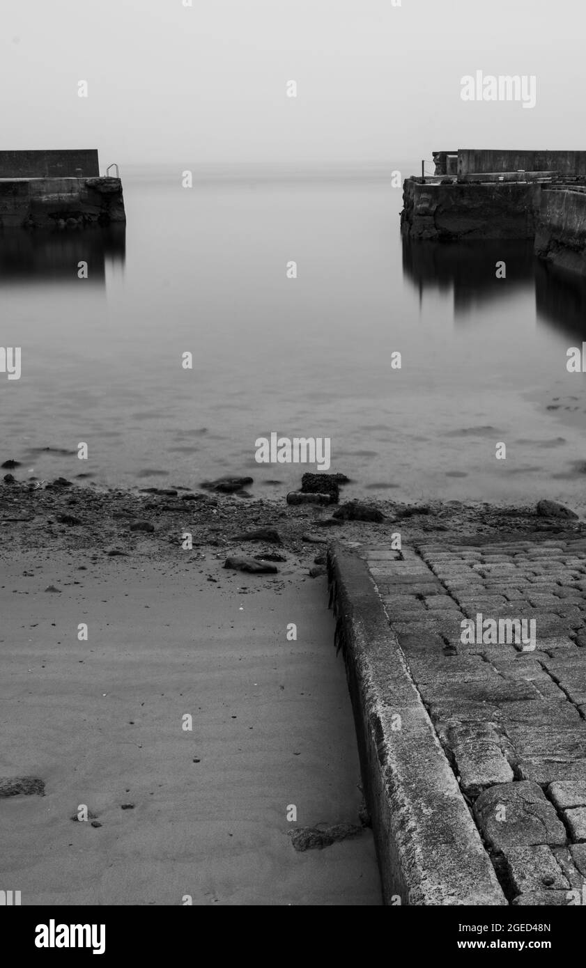 Modern port port Black and White Stock Photos & Images - Alamy