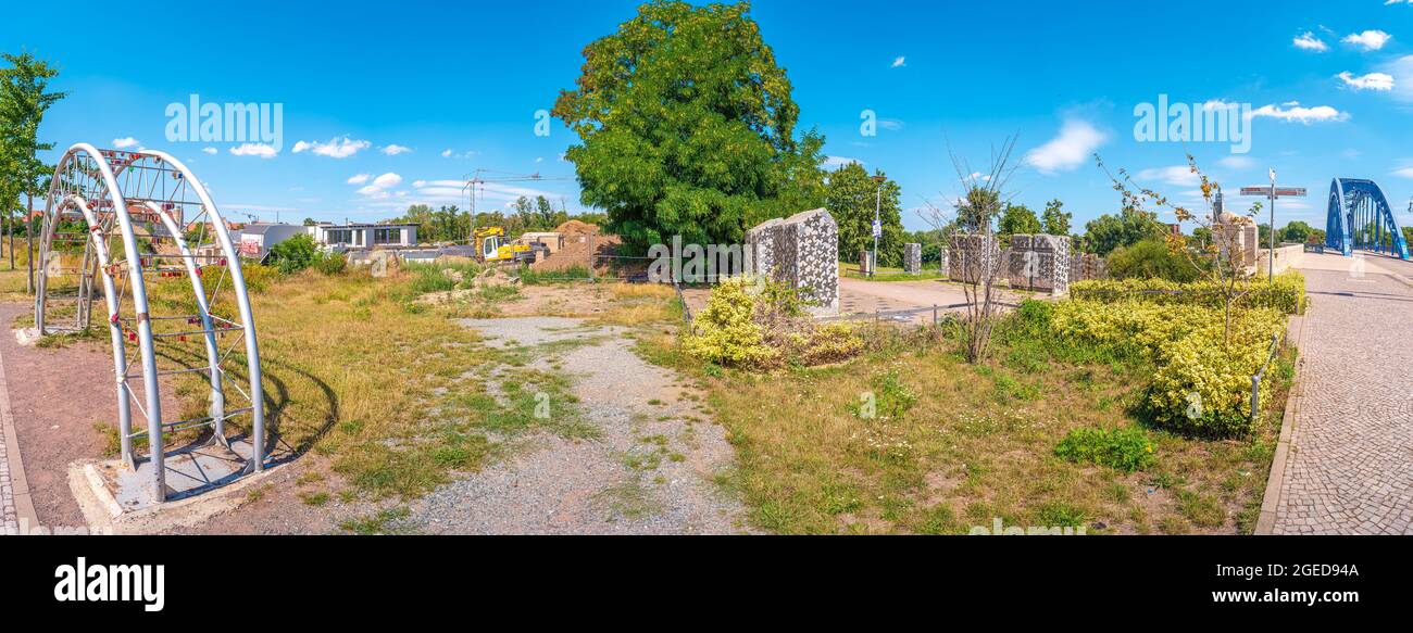 Panoramic view at City Park Rotehorn, Elbe riverside and Stars Bridge ...