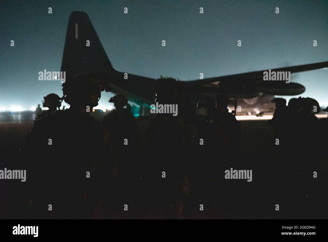 U.S. special operations service members conduct combat operations in ...