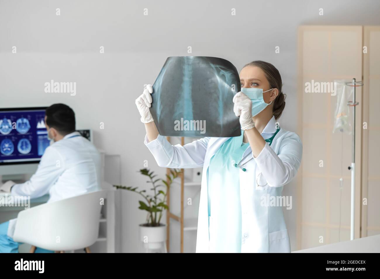 X ray pneumonia female hi-res stock photography and images - Alamy