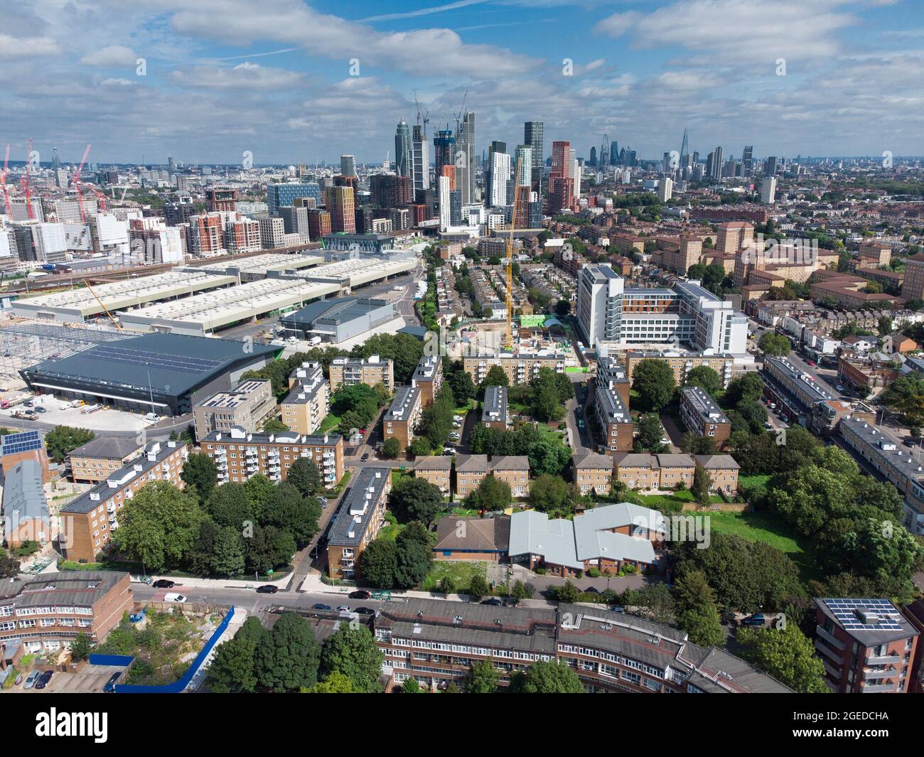 New covent garden market nine elms hi-res stock photography and images ...