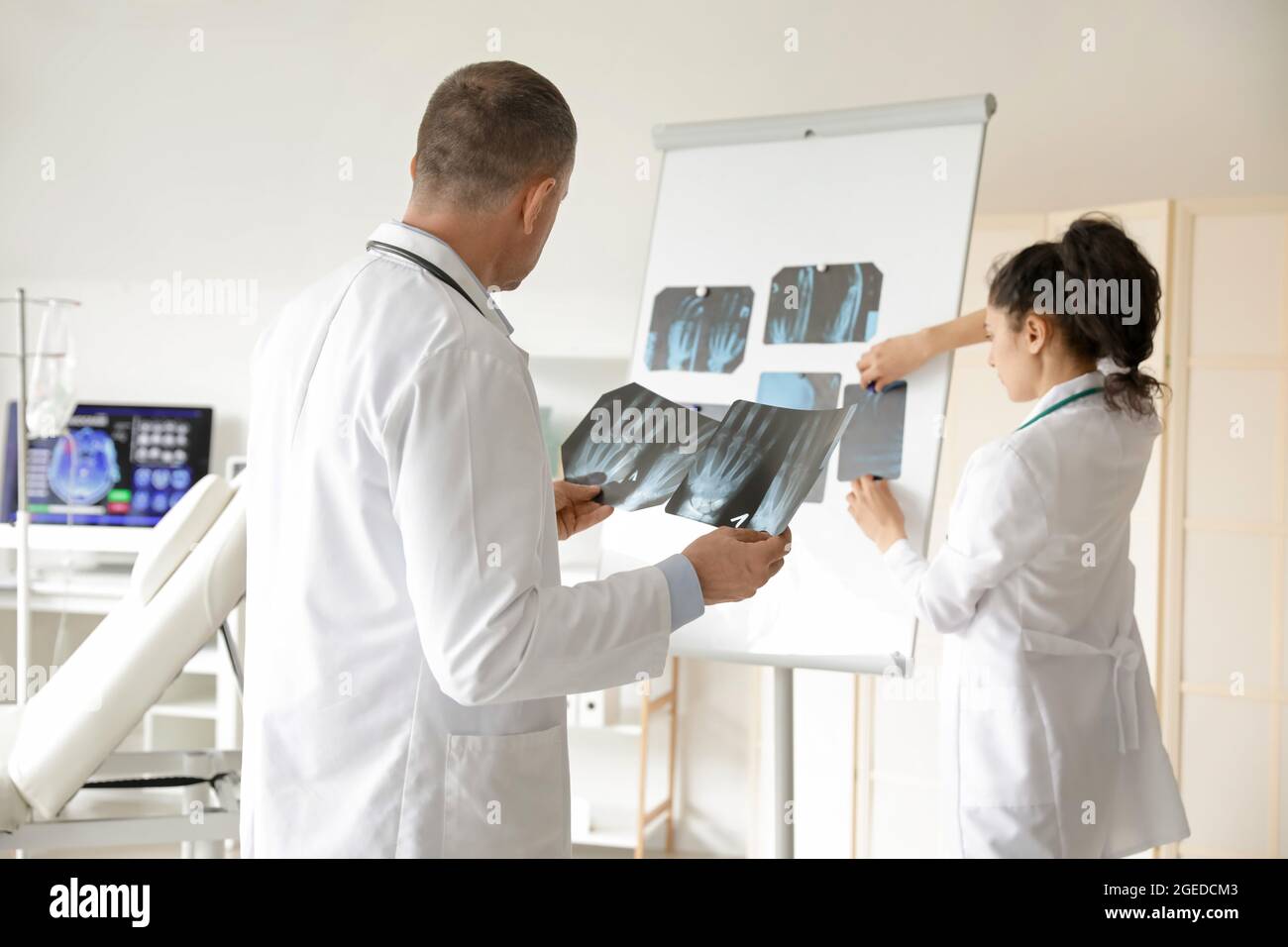 X ray scans hi-res stock photography and images - Alamy