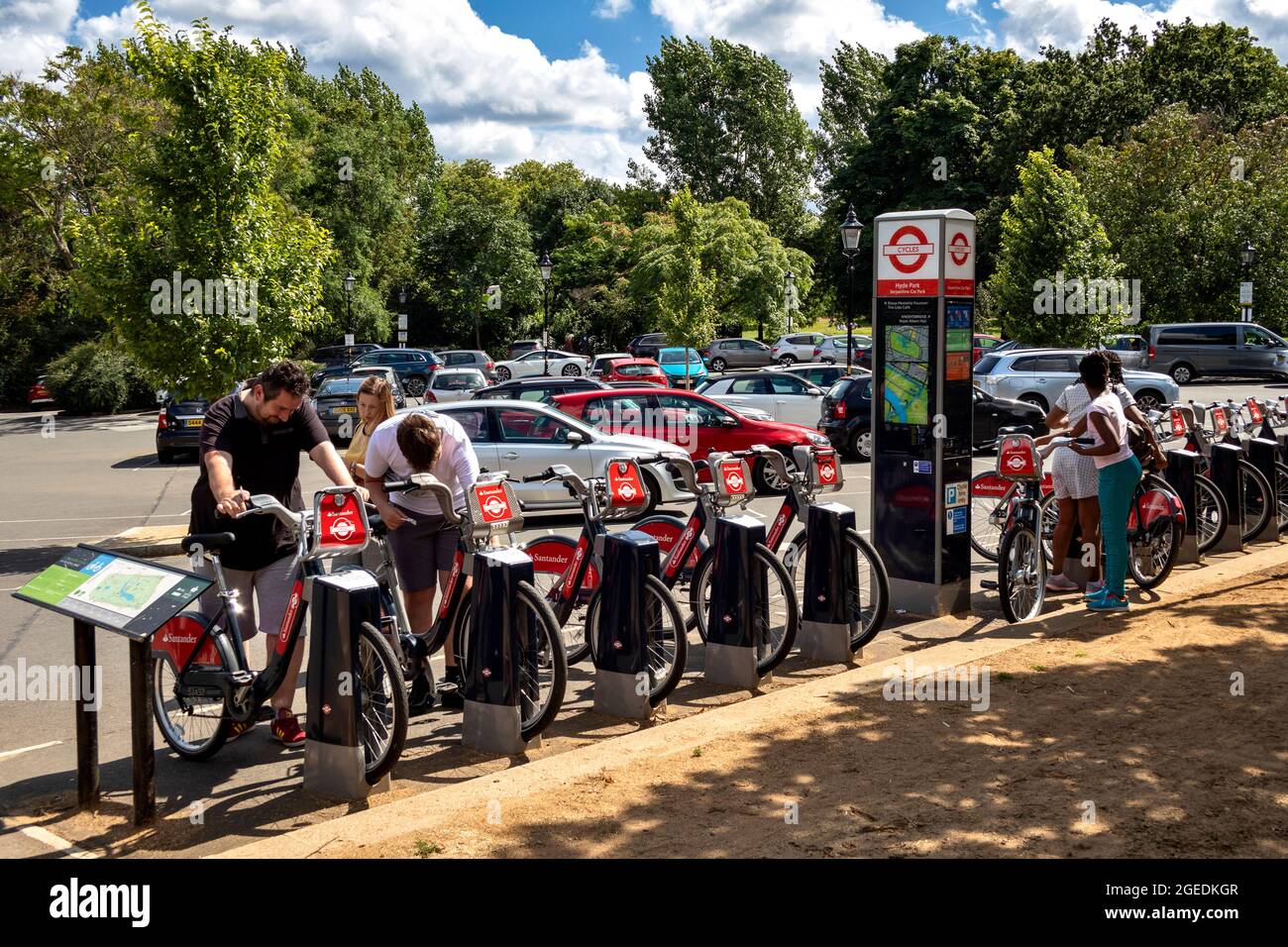 Santander cycle park hi-res stock photography and images - Alamy